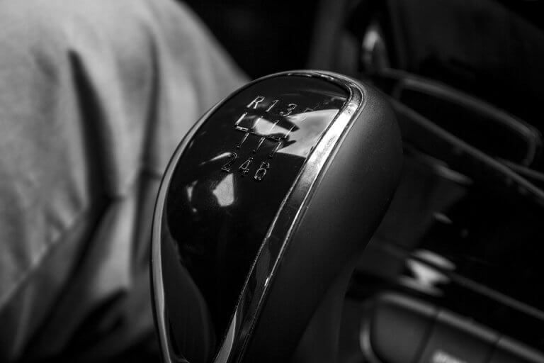 Marcha de carro: entenda a importância de usá-la corretamente