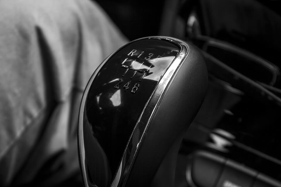 Marcha de carro: entenda a importância de usá-la corretamente